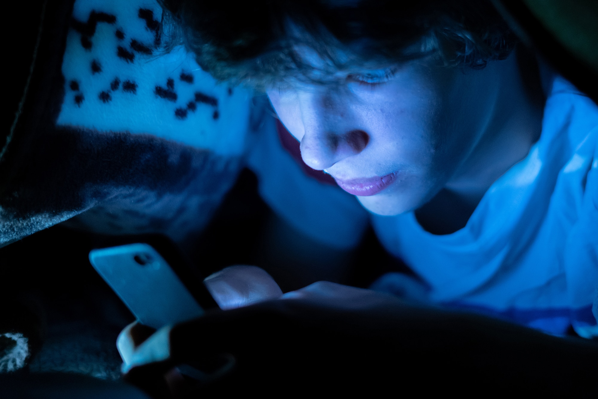 Phones and Your Child's Sleep Quality | Blue Light's Effect on Your Zzz's